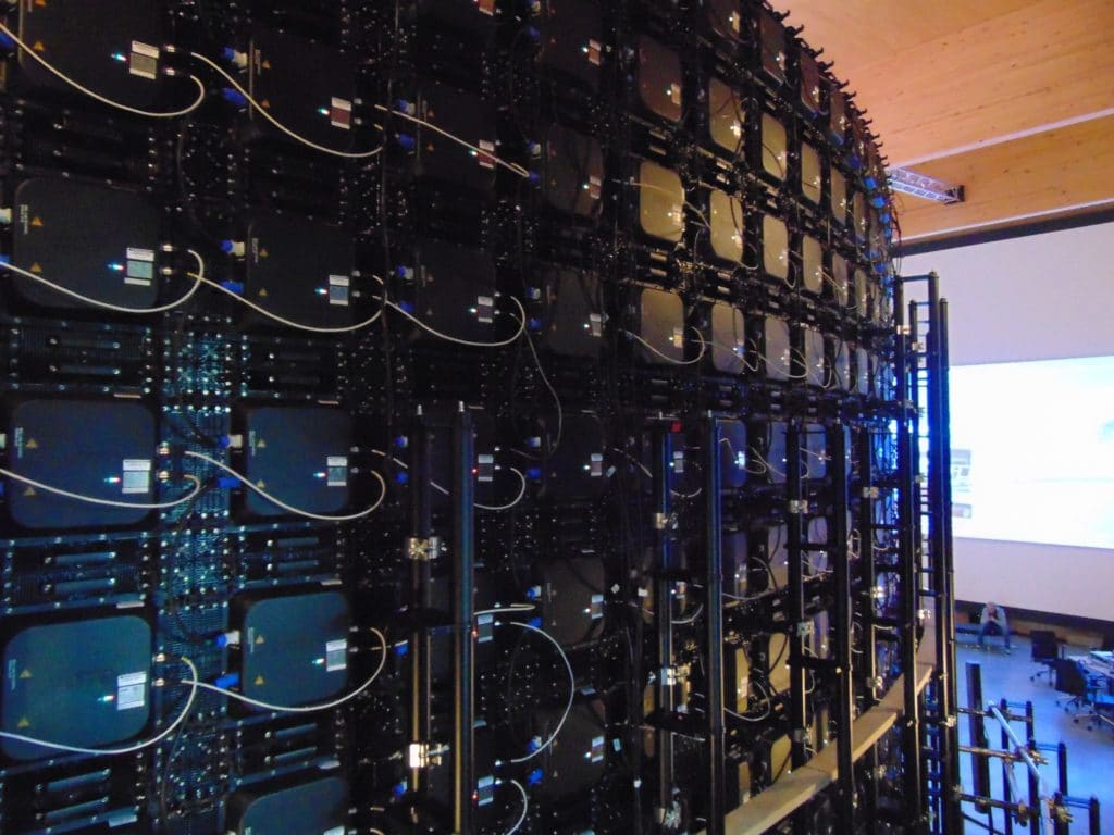 curved-ledscreen-back | Professional System