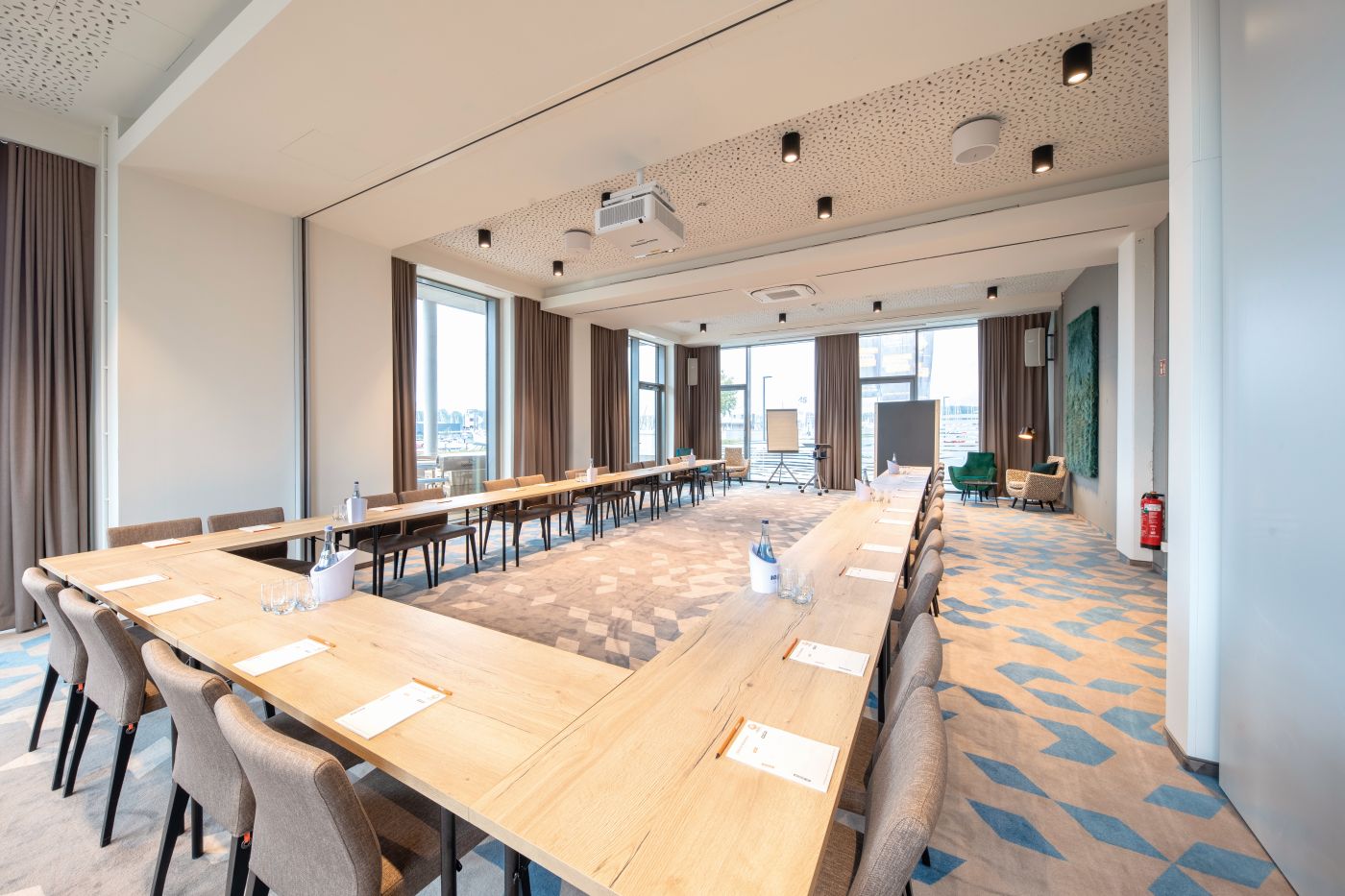 Medientechnik in Hotels: After-Sales-Service & Trends in ...
