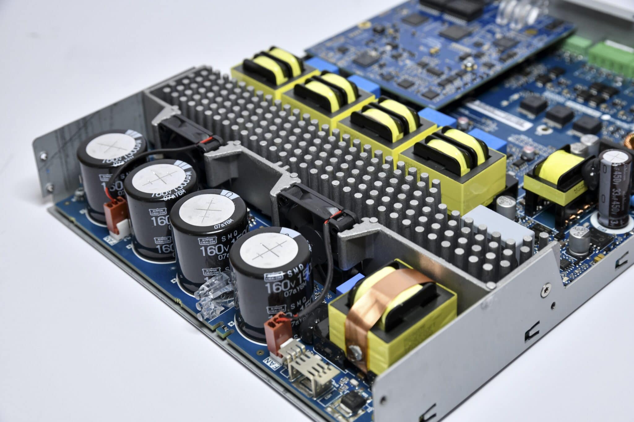 Test und Messungen: Powersoft Mezzo 604AD im Praxistest | Professional ...