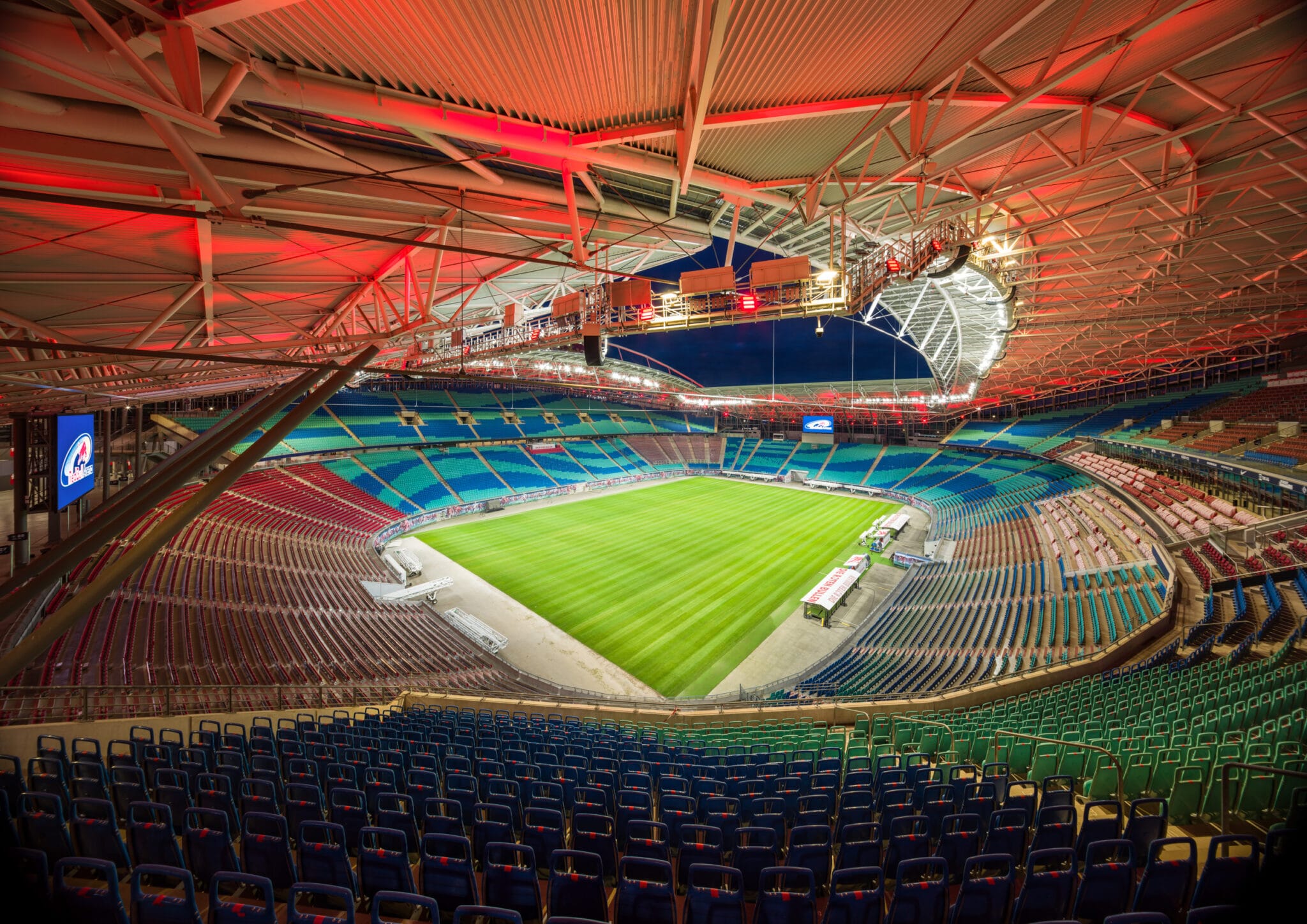 Architekturlicht in der Red Bull Arena Leipzig | Professional System