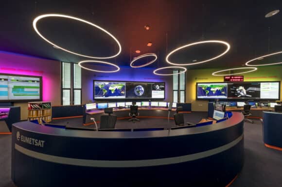 EUMETSAT LEO MCC: Medientechnik für Satelliten-Missionen | Professional ...